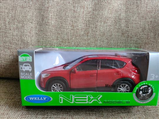 Mazda CX5 - metalni auto