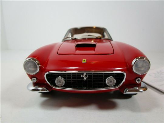 1/18 CMC Ferrari 250 GT Berlinetta passo corto