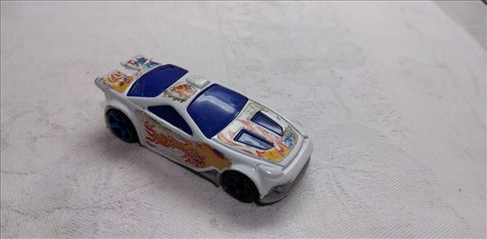 Hot Wheels autic za Mc Donalds 2012 ,oko 1:60,Chin