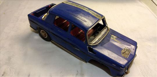 Joustra Renault 8,France limeni oko 1:25,nekomple