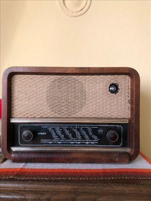 Retro radio