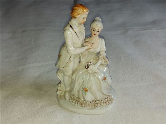 Stara porcelan figura