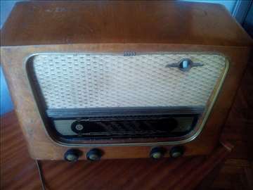 Radio Tesla 57 B