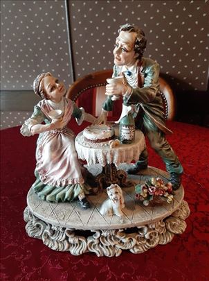 Predivna porcelanska figura "Capo di monte"