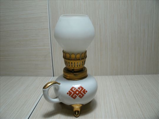 Petrolejska lampa-porcelan Zaječar!