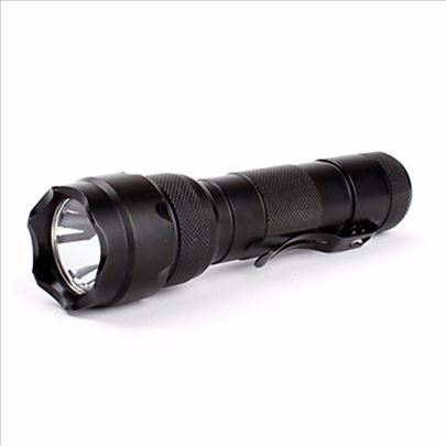 Led lampa sa zelenom led diodom