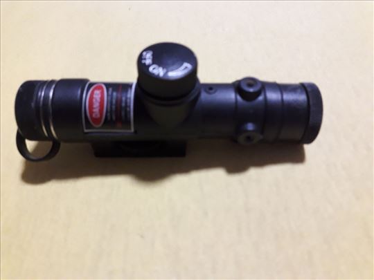 Dipol laserski luminator