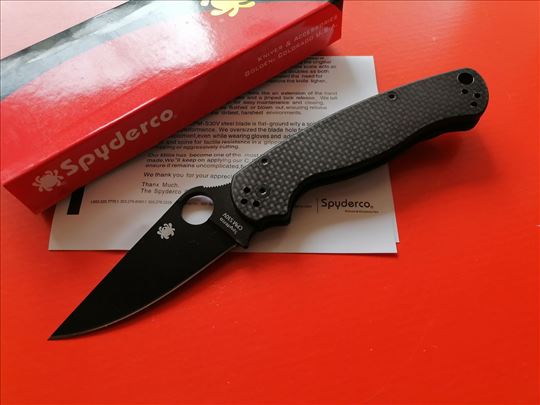 Spyderco paramilitary 2 crni karbon drska