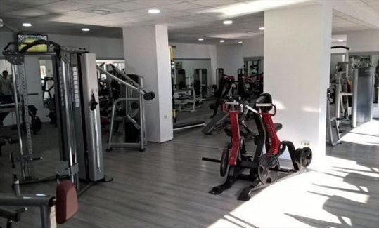 Fitnes centri i Teretane pravimo kompletna oprema