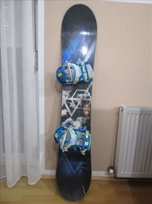 Snowboard FURIOUS 148 cm + vezovi NITRO -M velicin