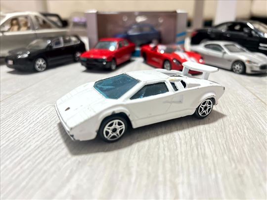 Burago Lambo Contach 1:43