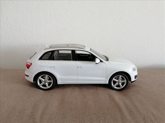 Automobil audi Q5 1:14 RASTAR