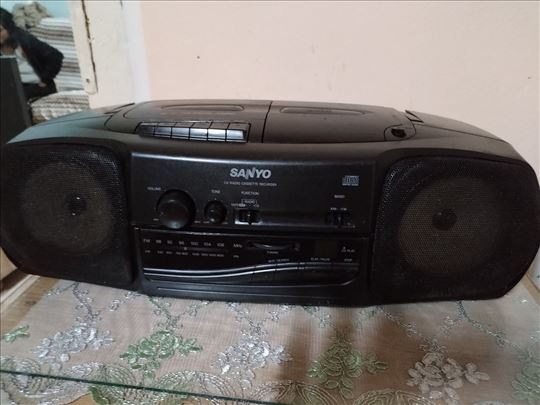 sanyo radio kasetofon i cd SAMO RADIO RADI