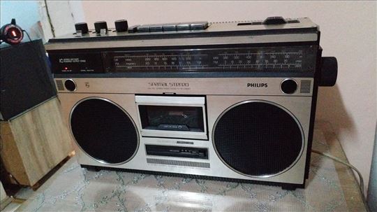 Philips spitial radio kasetofon