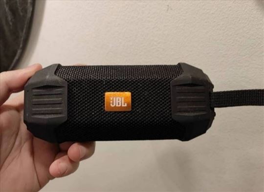 JBL bluetooth zvučnik