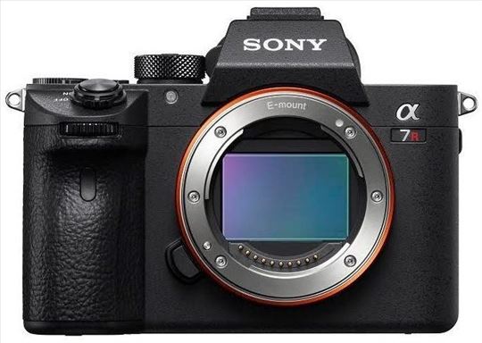 Sony Alpha A7r III body