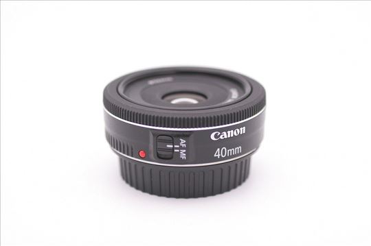 Canon 40mm f/2.8 STM + Hoya UV filter - Kao nov