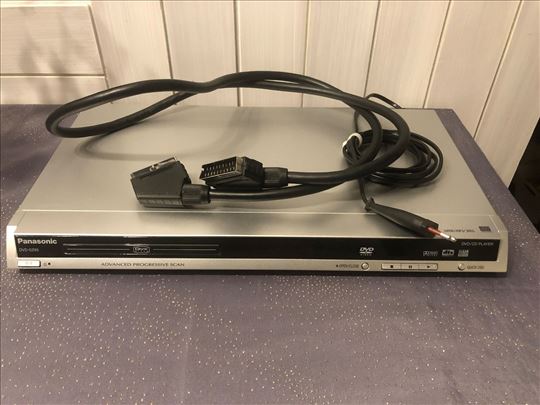 DVD player Panasonic br.6 sa scart kablom