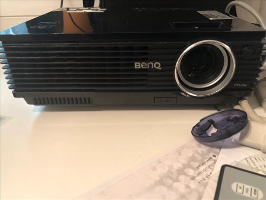 Projektor Benq MP620p, uvoz Švajcarska