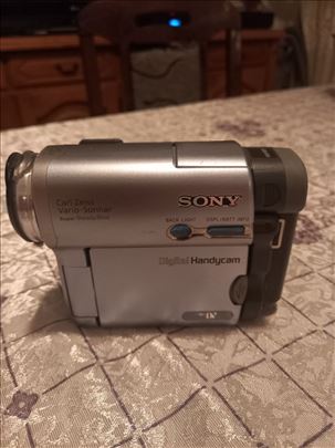 Sony DCR-TRV19 miniDV digitalna kamera