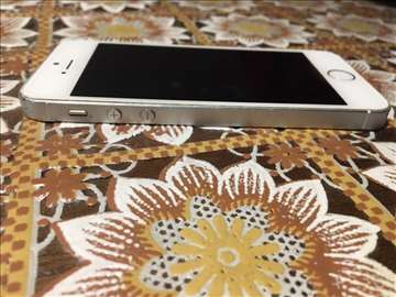 Prodajem iPhone 5s ili Samsung Galaxy grand prime