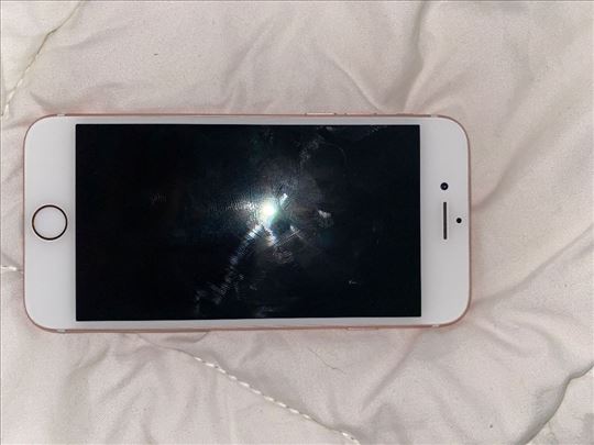 Rose gold IPhone 7 na prodaju