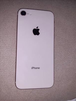 Na prodaju iPhone 8 64GB, star 10 meseci