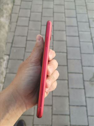 Iphone 11 Red Product nekorišten garancija