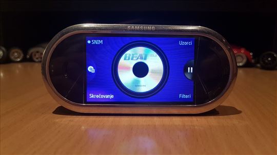 Samsung M7600 Beat DJ