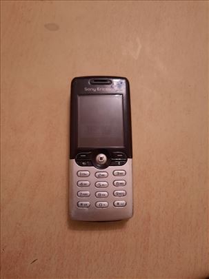 Stari, retro mobilni telefon Sony Ericsson T610