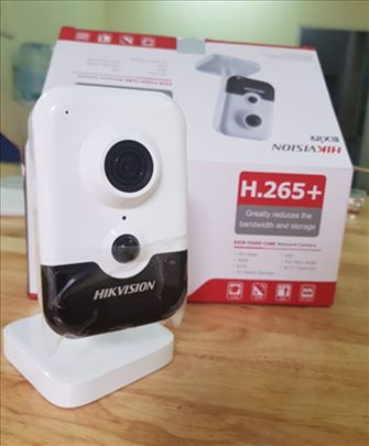 IP mrežna WiFi kamera DS-2CD2423G0-IW Hikvision