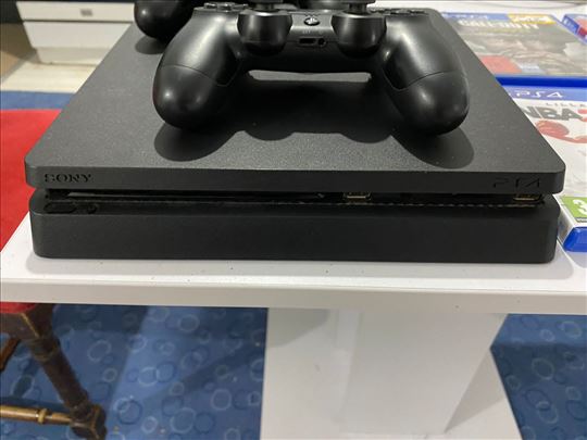 Sony playstation 4 1t 3 dzojstika i igrice