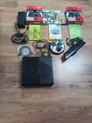 XBOX 360E 250GB+Kinect+2džoja+Skylanders+Oprema