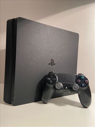 Playstation 4 / Slim / odličan / top ponuda