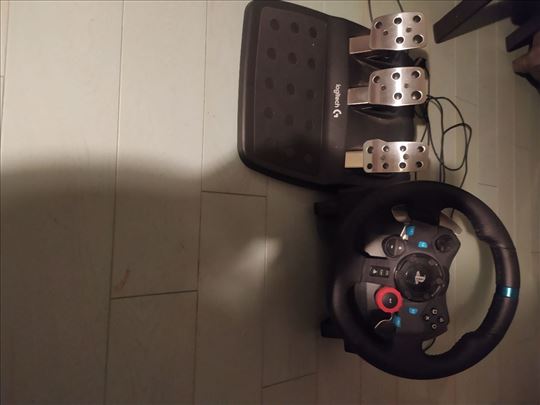 Logitech G29 Driving Force Racing Wheel