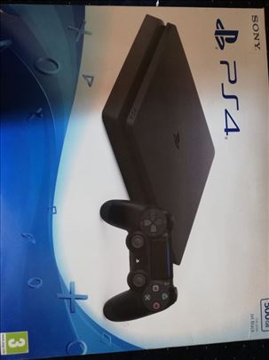 Prodajem PS4 sa jednim džojstikom