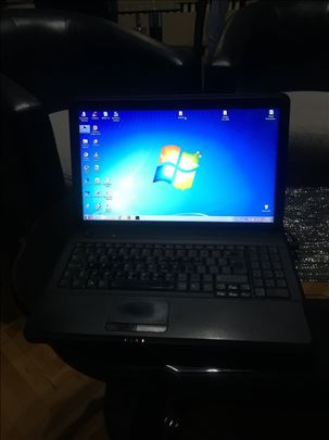 Na prodaju laptop Lenovo