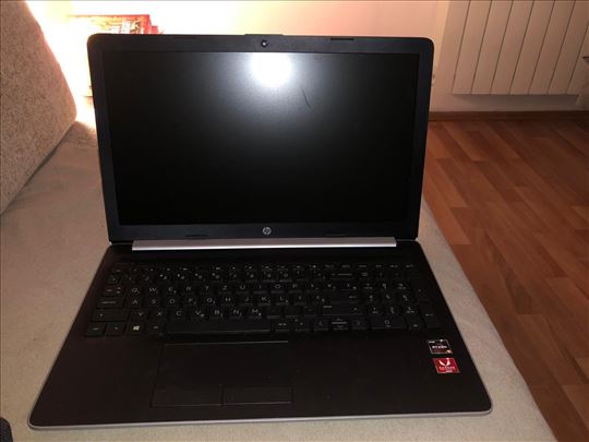 HP laptop nekoriscen 8GB AMD RYZEN 5 3500U 2.10ghz