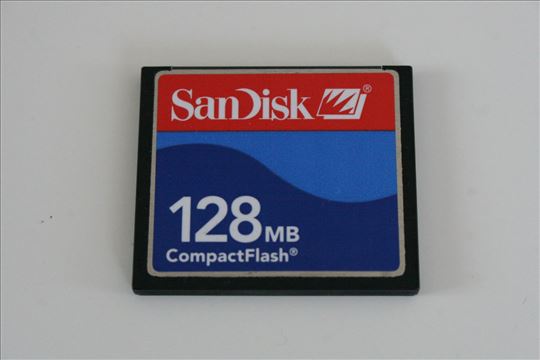 Memorijska San Disk CF kartica od 128MB