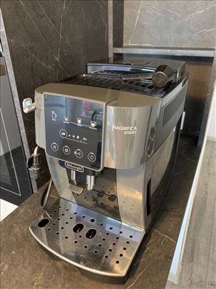 Апарат за кафу DELONGHI Magnific ECAM220.22 GB