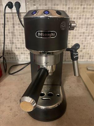 Espresso DeLonghi Dedica aparat za kafu - extraa