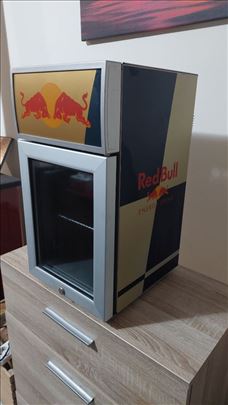 Mini bar frizider red bull