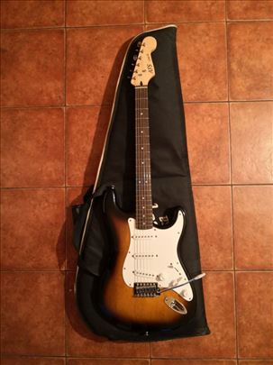 AFS Zero X - Squier Stratocaster Bullet el. gitara