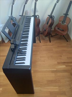 Yamaha P-45 sa stalkom nov električni klavir