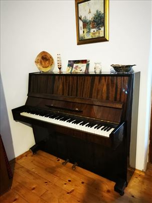 Pianino Lirika