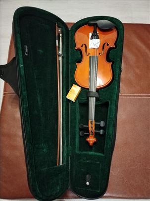 Na prodaju violina 4/4