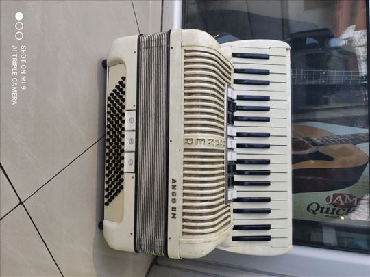 Hohner Verdi 2M 96 basa sa koferom