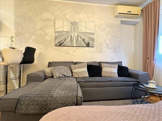 Siena Apartman, Aviv Park Zvezdara, Stan na Dan