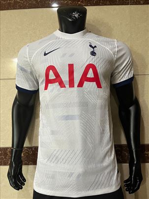 Tottenham 2023/2024 domaći dres