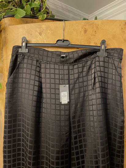 Svecane pantalone PRIMARK Nove 52